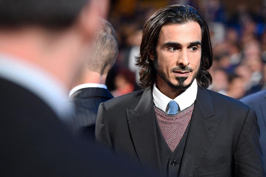 Qatari banker Sheikh Jassim submits new bid for Man Utd