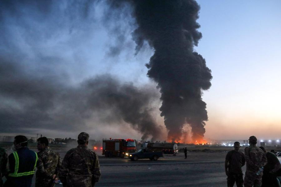 Fire at Iraqi oil refinery injures 10: civil defence