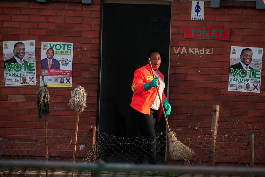 Zimbabwe restricts gatherings, food vending as cholera cases spike