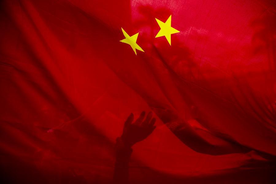 China unveils new operating system amid US tensions China unveils new operating system amid US tensions