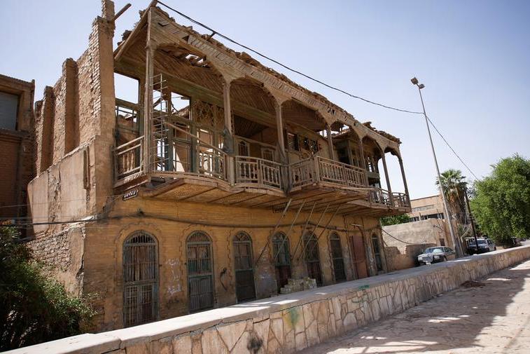 Baghdad's historic homes crumble as real estate booms