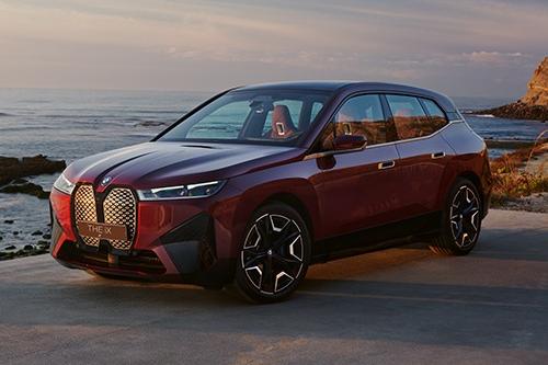 Fully electric BMW iX now available in the Kingdom of Saudi Arabia