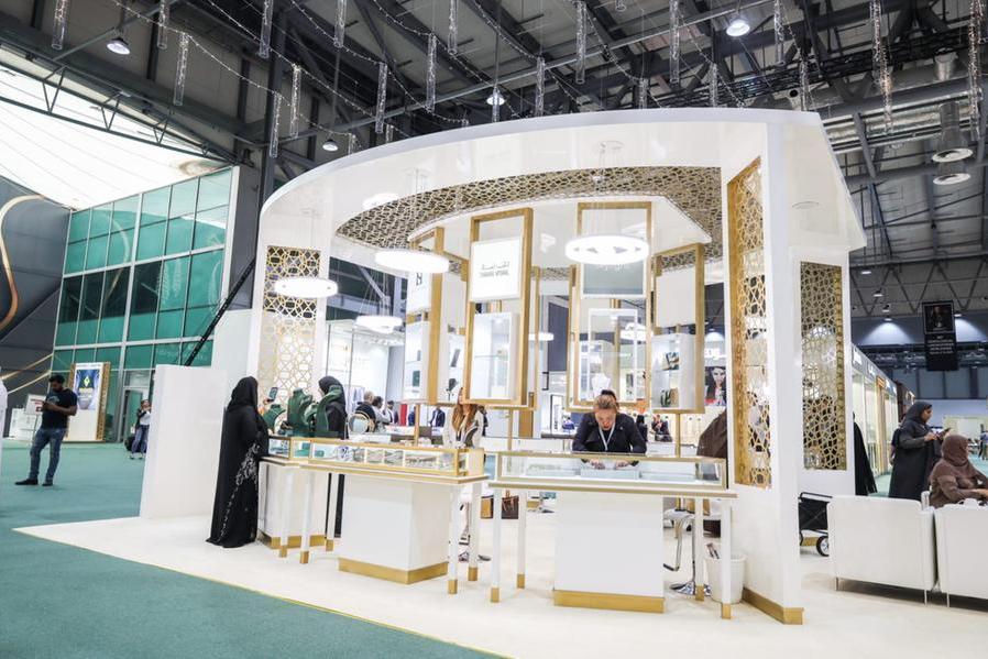 Gems, gold, and glitter: The 4th Jewels of the Emirates Show dazzles at ...