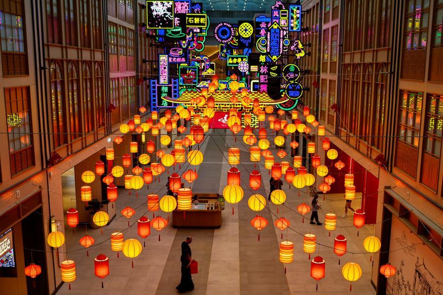 Ramadan in Dubai: Fireworks, light projections, lantern-adorned ...