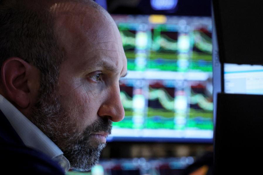 Global equity, bond funds see outflows for eighth successive week Global equity, bond funds see outflows for eighth successive week