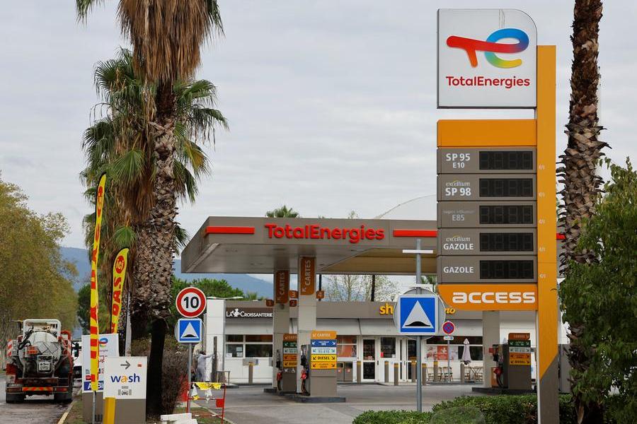 French diesel imports spike 70% amid widespread refinery strikes