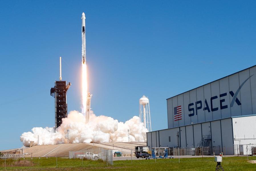 Elon Musk's SpaceX partners with Philippine tycoon on satellite service