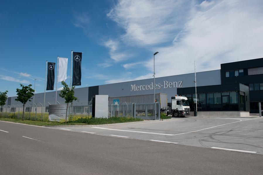 Mercedes-Benz Egypt on track to open logistics hub in Suez Canal ...