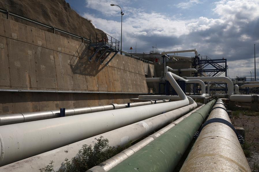 Greece hopeful will find hydrocarbons to last a decade