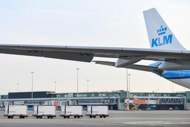 KLM disappointed with new passenger curbs at ‍Schiphol airport