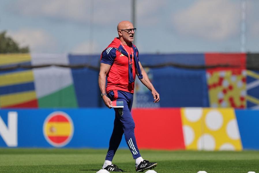 Upstart Spain confront seasoned France for spot in Euros final