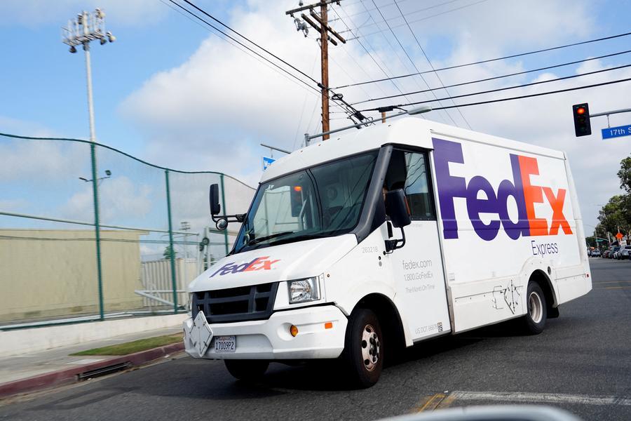 FedEx suspends all pickups for shipments to Israel and Iraq