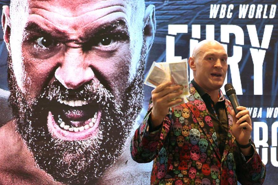 Fury injury forces postponement of title fight with Usyk
