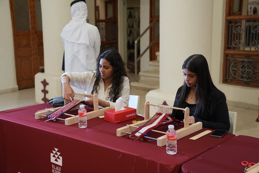 Ooredoo Kuwait collaborates with Al-Sadu Society to host a Sadu weaving ...