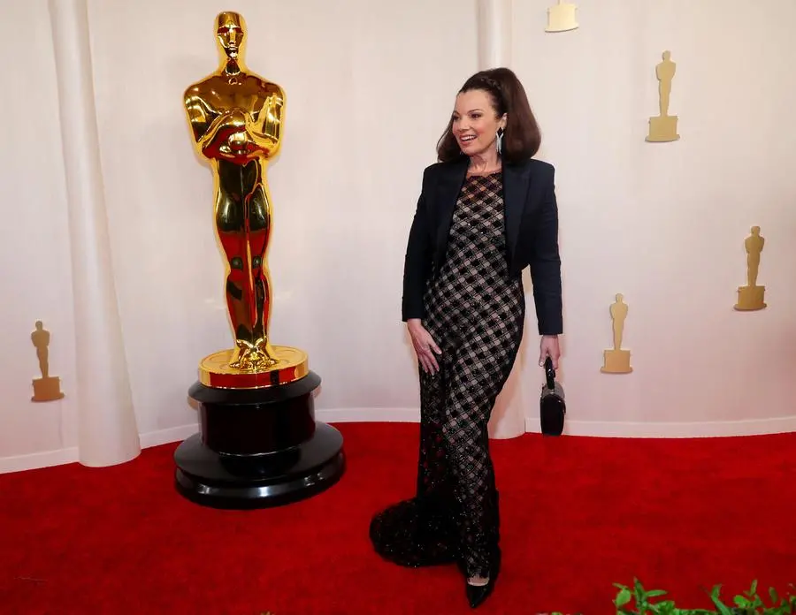 Oscars red carpet fashion