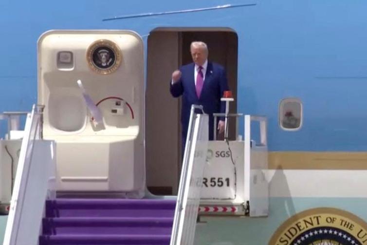 Trump starts Gulf visit seeking big economic deals
