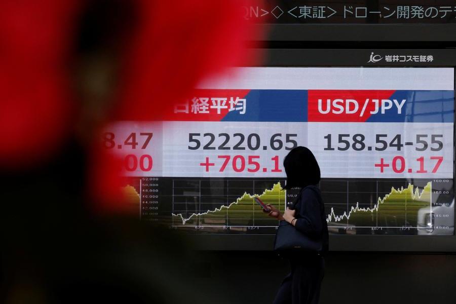 Asian stocks meander ahead of tech earnings, BOJ awaits