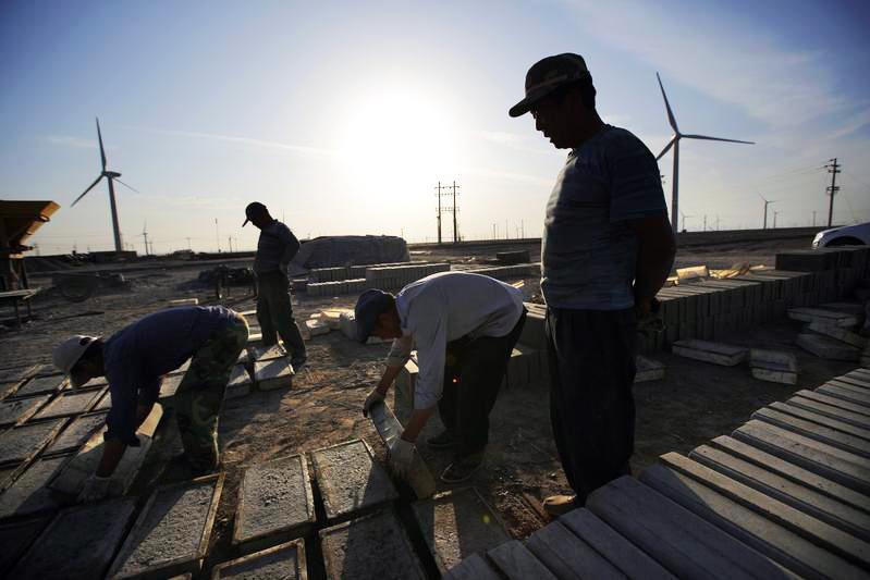 Saudi Aramco, GE to launch country's first wind turbine next month