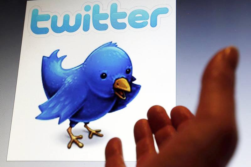 Secretive investor Rizvi halves Twitter stake, buys Square stock