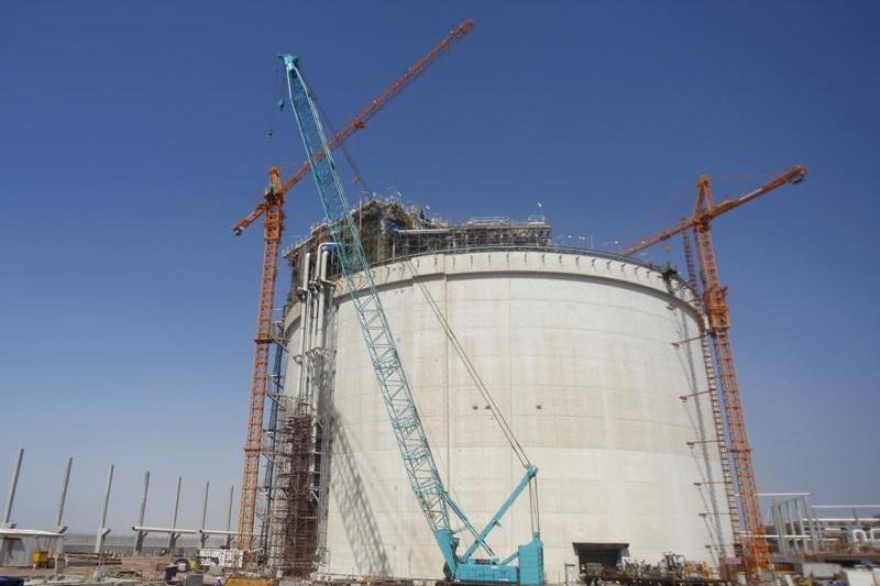 Yemen's Aden oil refinery resumes operations, industry source
