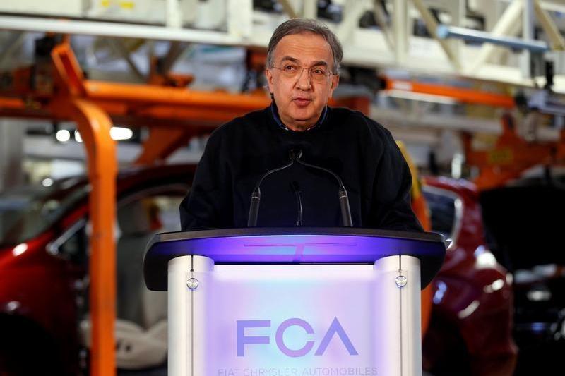 UPDATE 2-Fiat Chrysler CEO: Unclear who owns self-driving cars' data