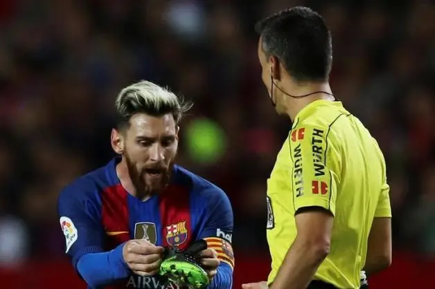 Soccer- Barcelona appeal Messi yellow card for time wasting