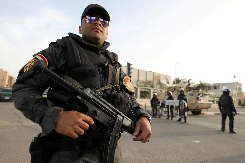 Egyptian police deploy to deter Red Sea islands protest