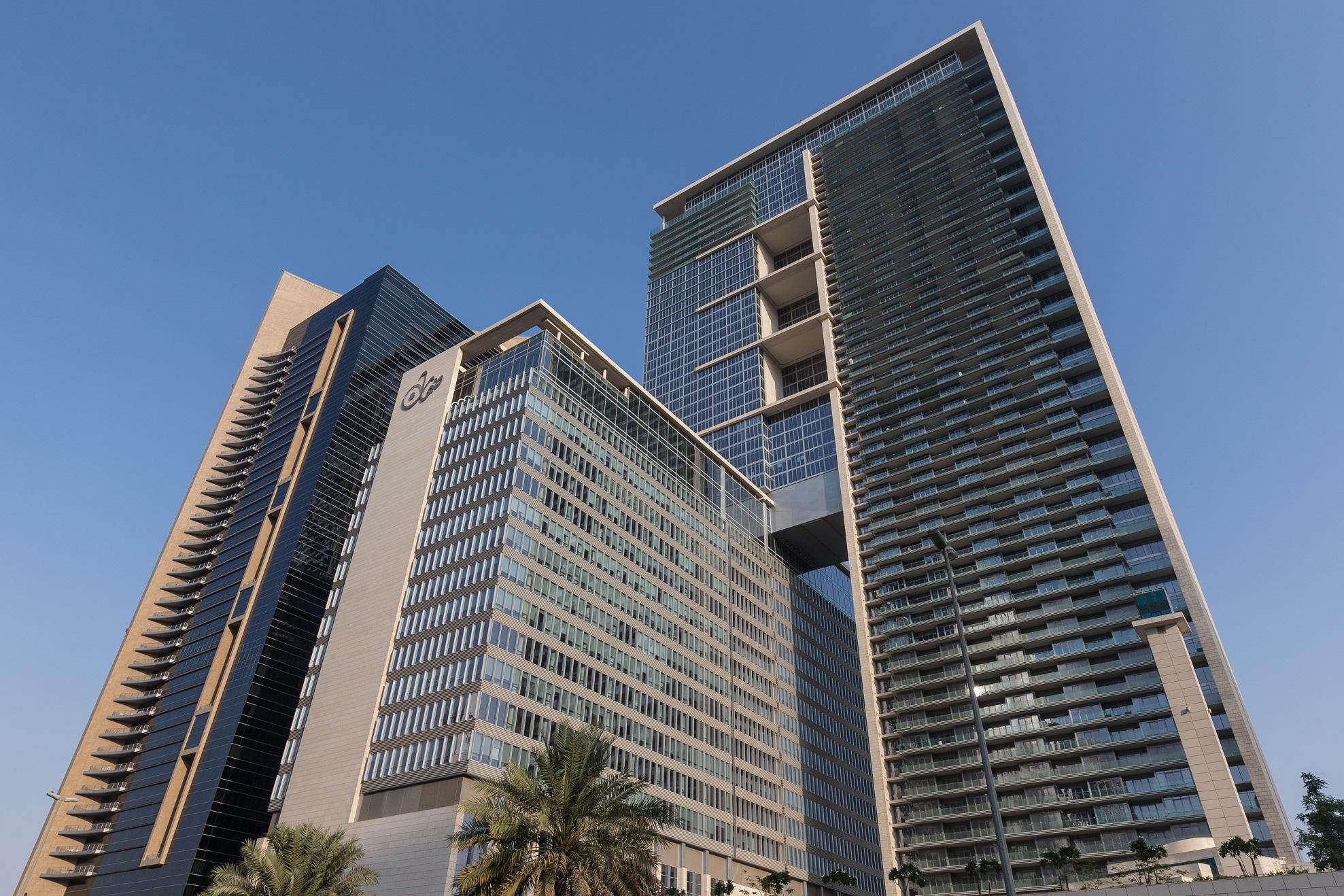 Dubai Holding to buy minority stake in Azadea Group - Bloomberg