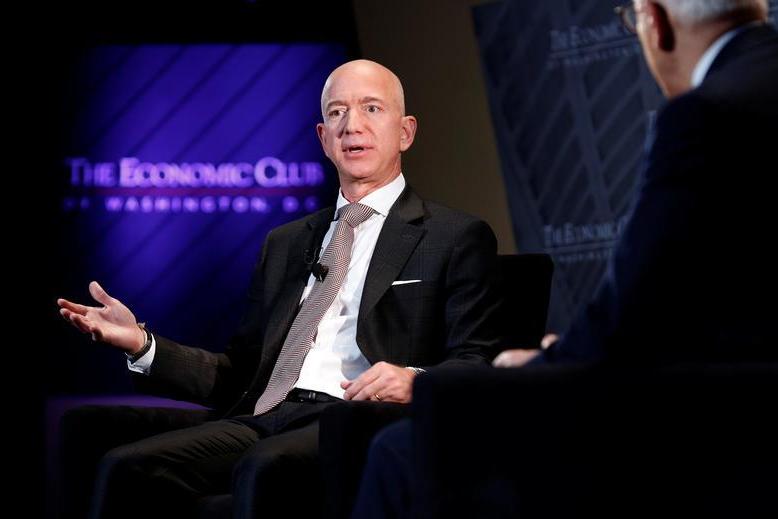 Jeff Bezos starts to resemble Sam Walton