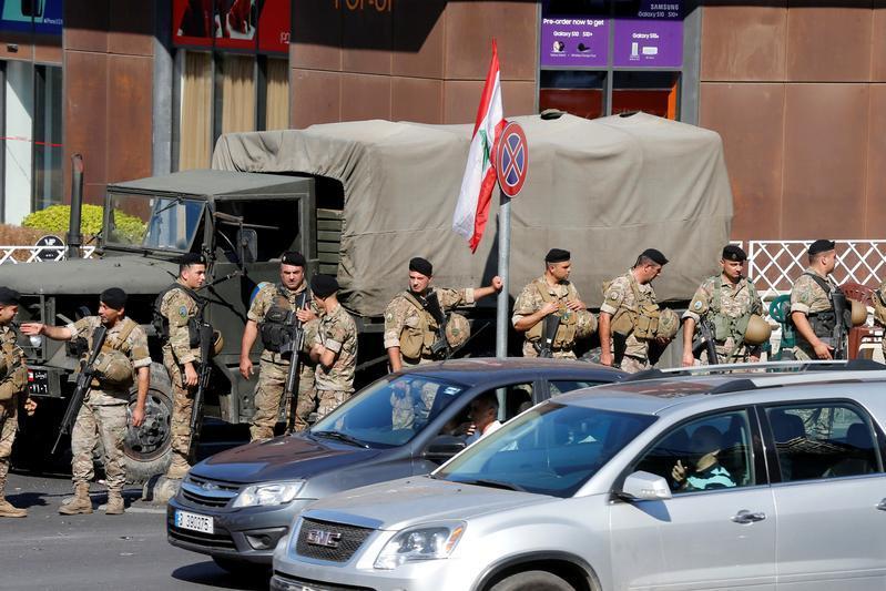 Lebanese army clears protester roadblocks, schools stay shut