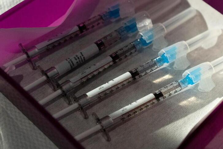 Pfizer vaccines reach 141 of 145 locations slated for first day ...