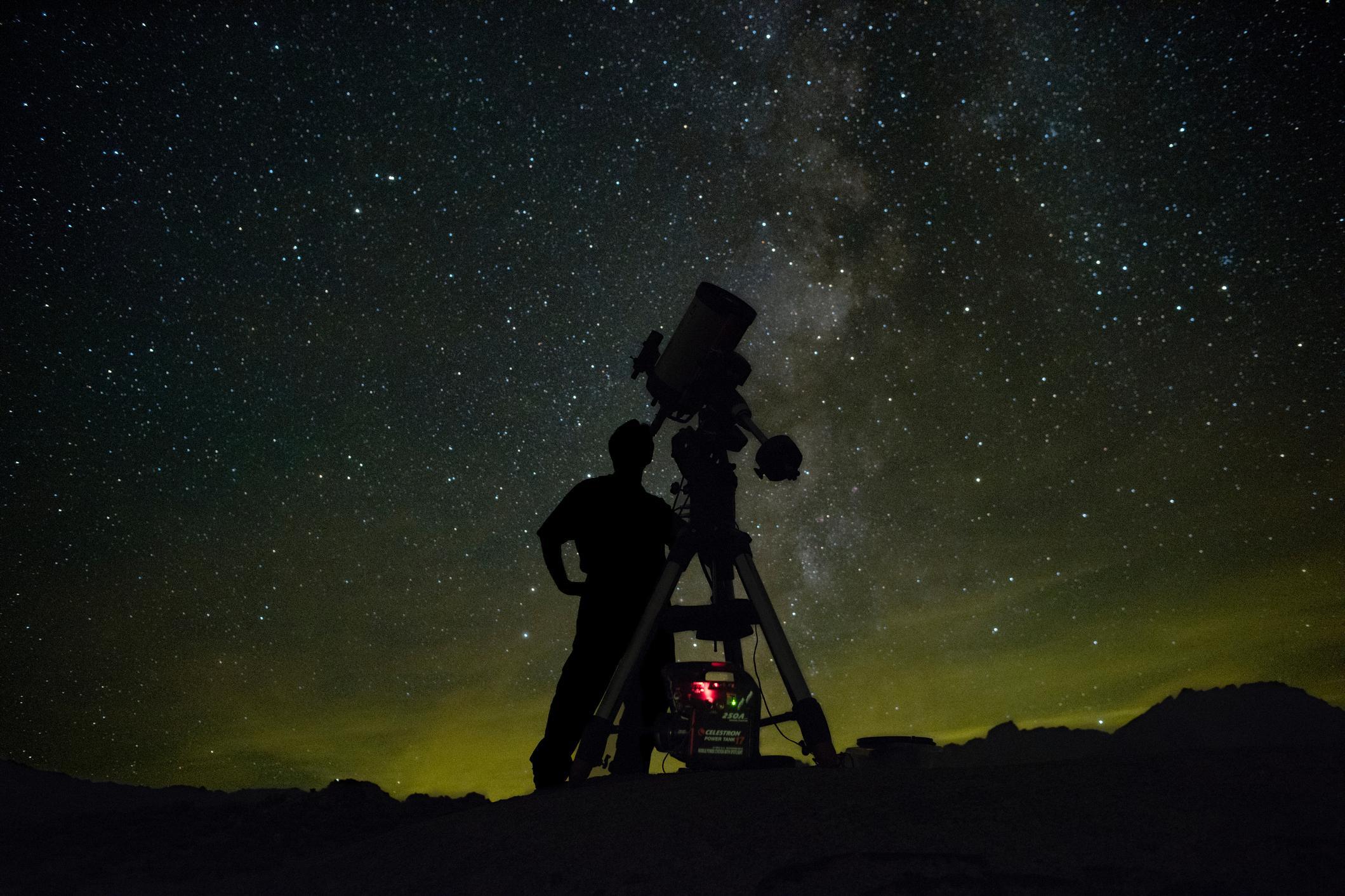 For the love of space: Saudis celebrate International Astronomy Day