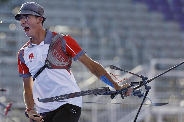 Archery-World champion Ellison knocked out as Turkey's Gazoz wins gold