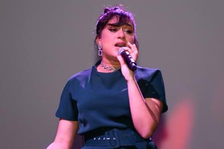 Emirati singer-songwriter Almas performs Expo song with GEMS World ...