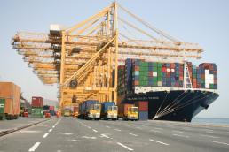 Gulftainer's Khorfakkan Container Terminal sets new record of handling ...